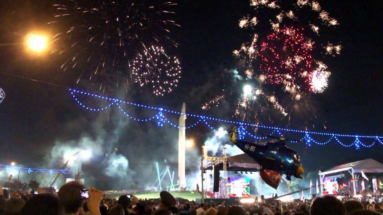 Minsk Belarus independent day 2011.National anthem, fireworks - YouTube