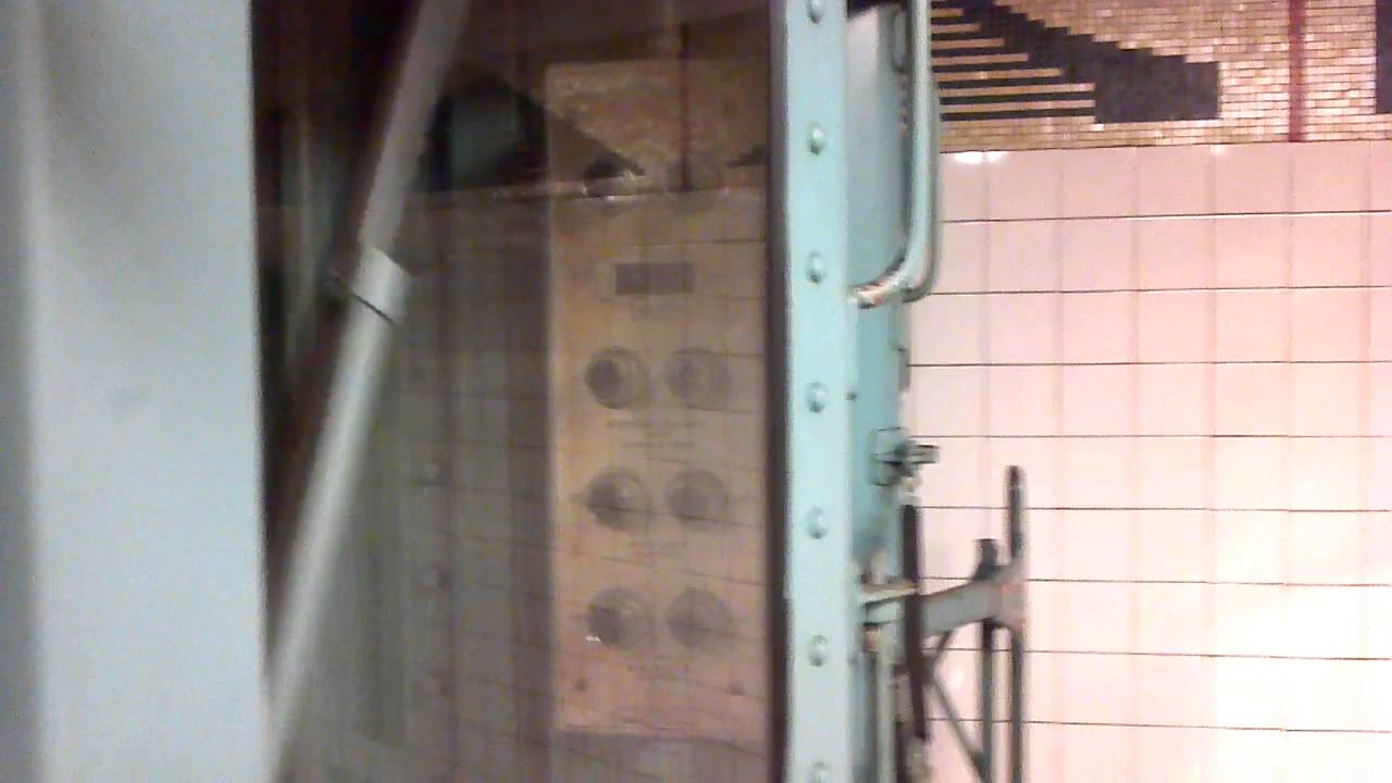 Cranking the windshield wiper on IRT World's Fair R33 Single Unit 9306 ...