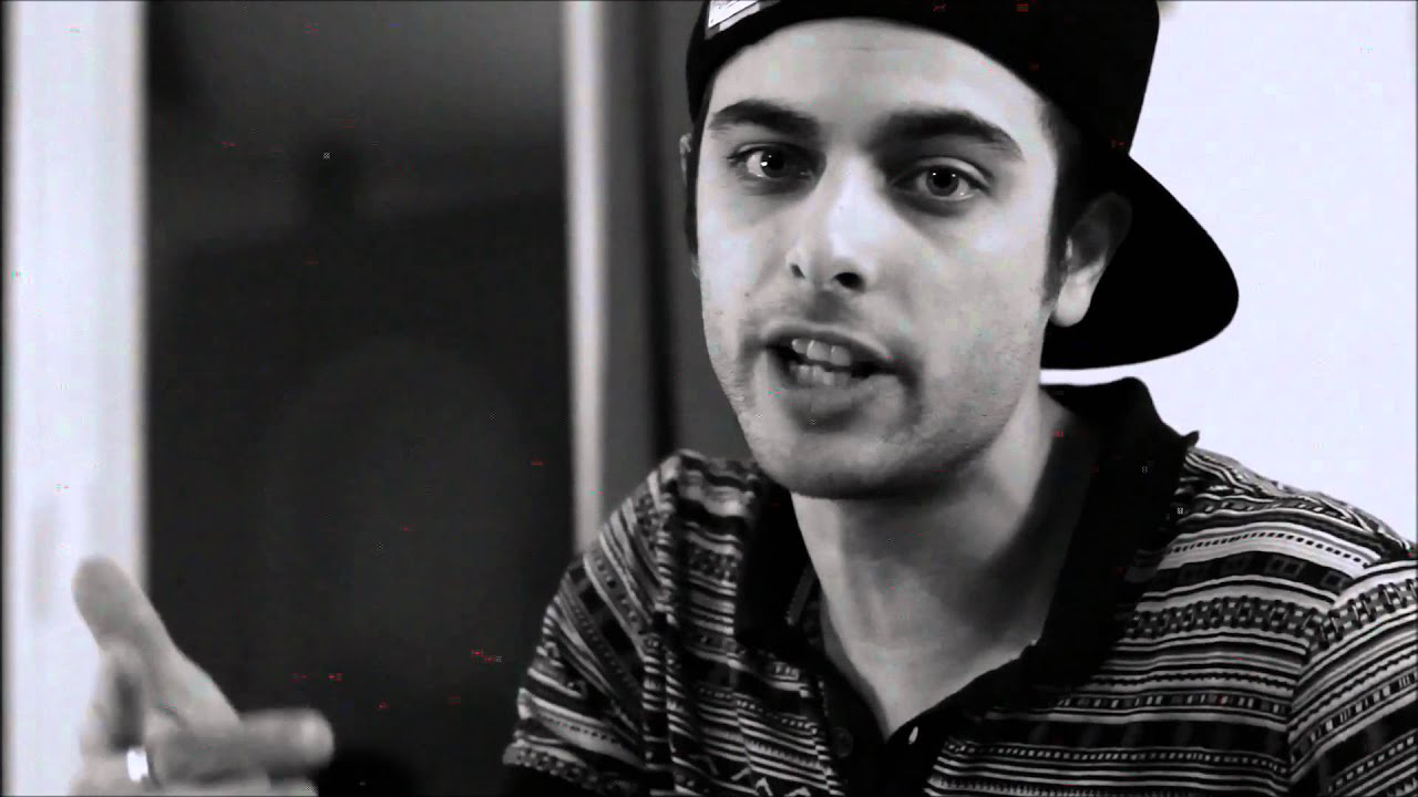 rastatik freestyle reggae session 2014 - tek on riddim - YouTube