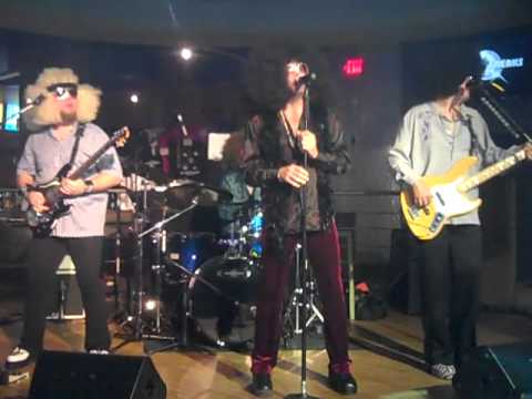 Boogie Freaks playing Boogie-oogie-oogie - YouTube