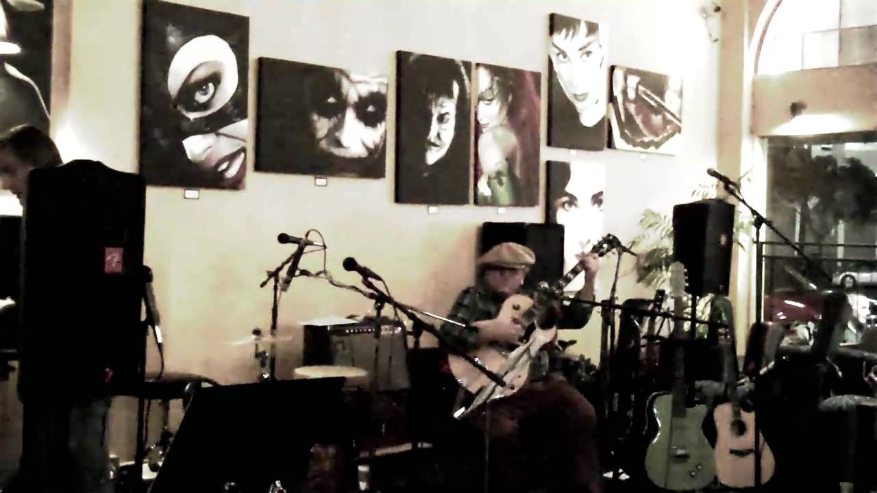 Robin Henkel at Coffeehouse 101 at Claire de Lune - YouTube
