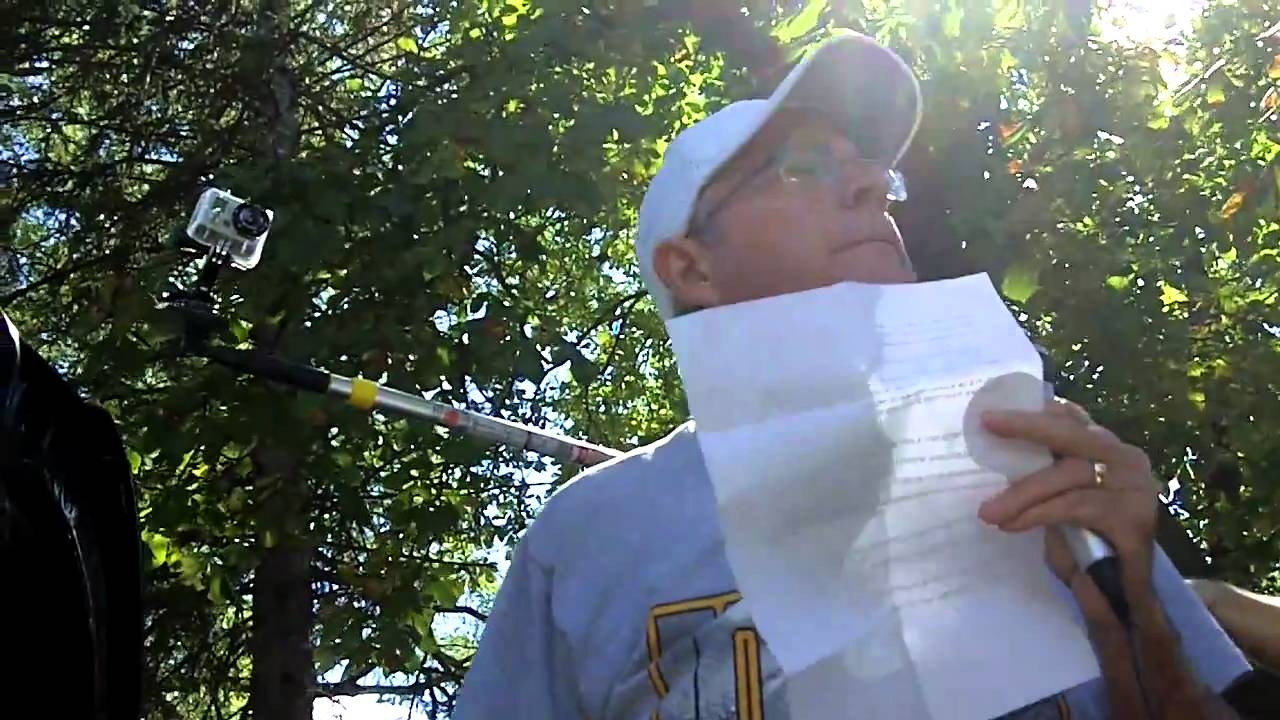 The Hawkeye Poet's 2010 Iowa-Iowa State poem - YouTube