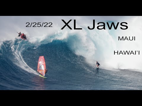 FEB 25 2022 - XL BIG WAVE TOW SURF at JAWS PE'AHI on MAUI HAWAII 4K ...