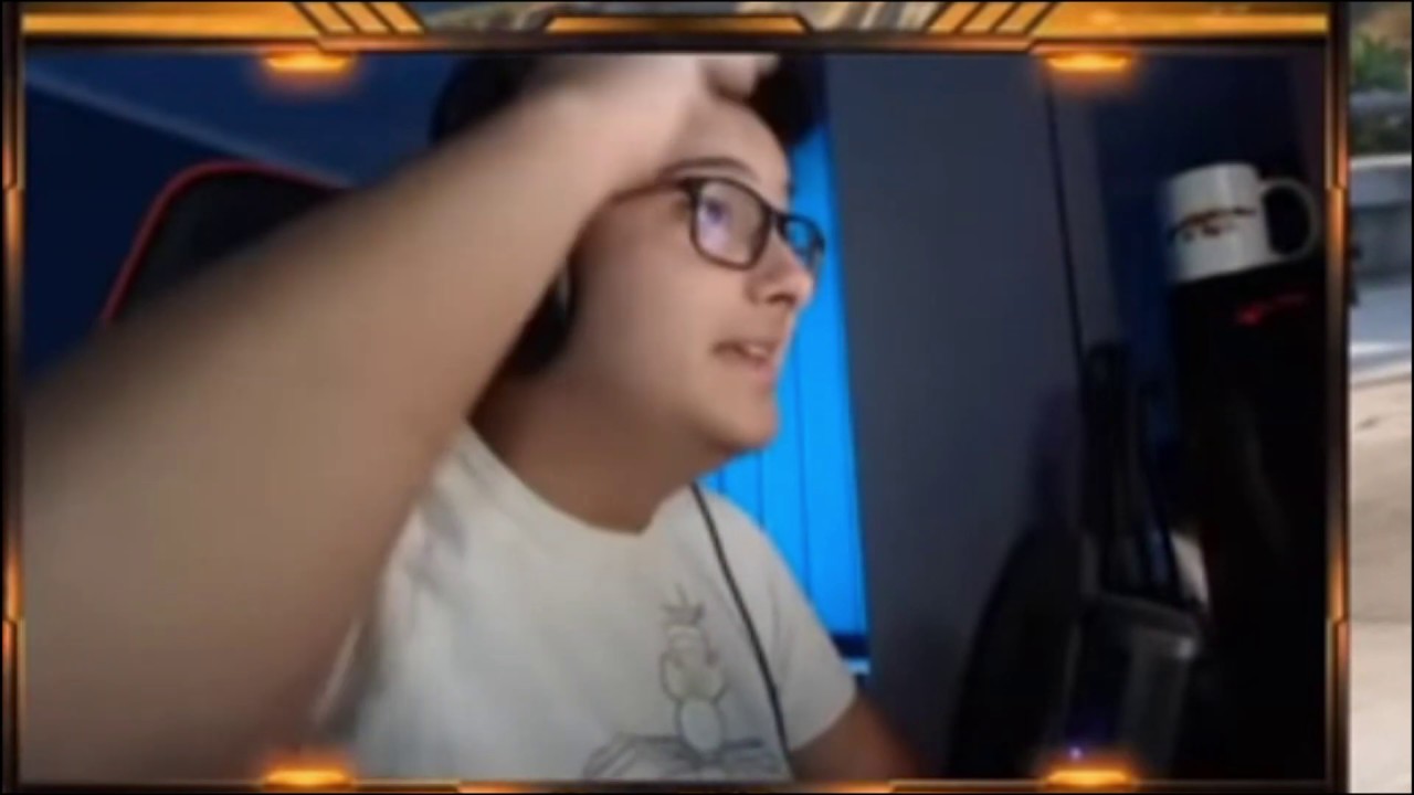 FUNNY MOMENTS UZZYZVR - YouTube