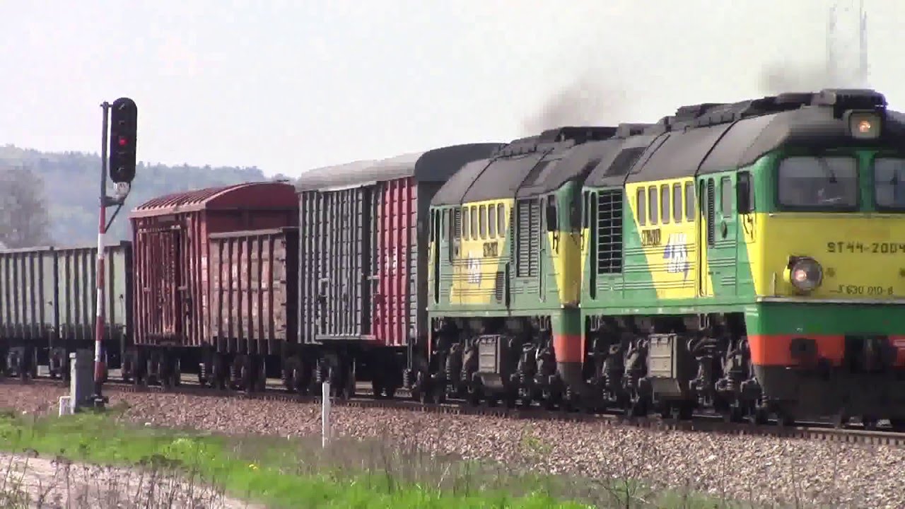 ST44-2004 i ST44-2037 - YouTube