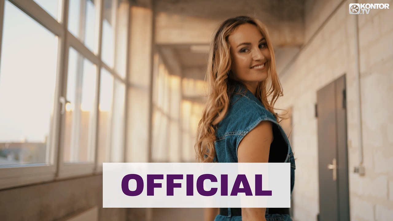 Ela - Galaxie (Official Video 4K) - YouTube