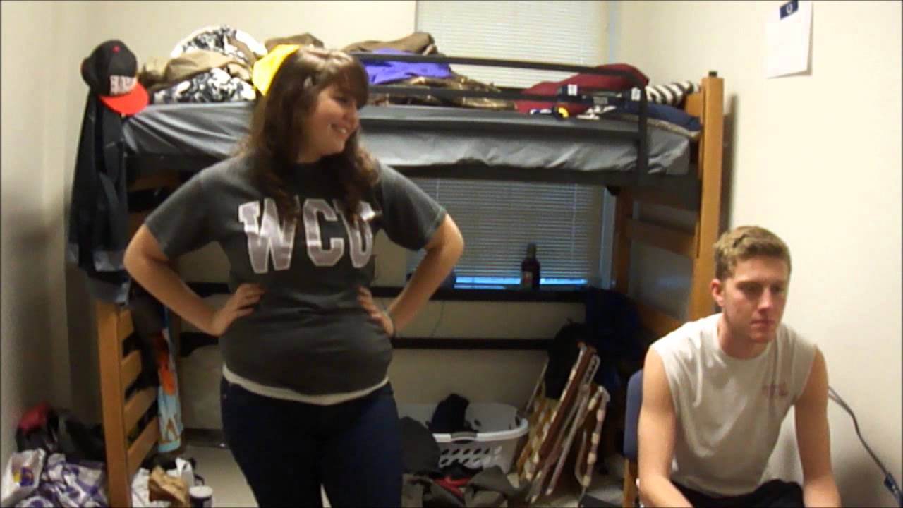 10 Ways to Distract a Guy from Playing Video Games - YouTube