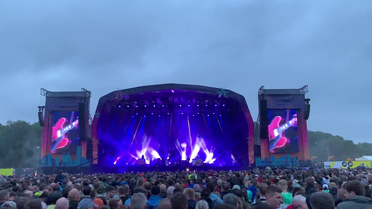 Noel Gallagher - Heaton Park 07 June 2019 - Black Star Dancing - YouTube