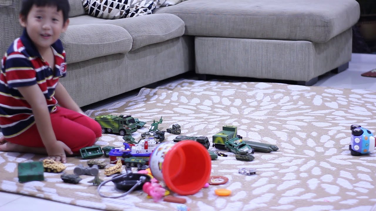 Toy Time! Playing Army Toys [old video] - YouTube
