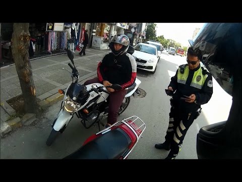 Yanlışlıkla girilen yolda, denk gelen Polis Amcalar / Çevirme #2