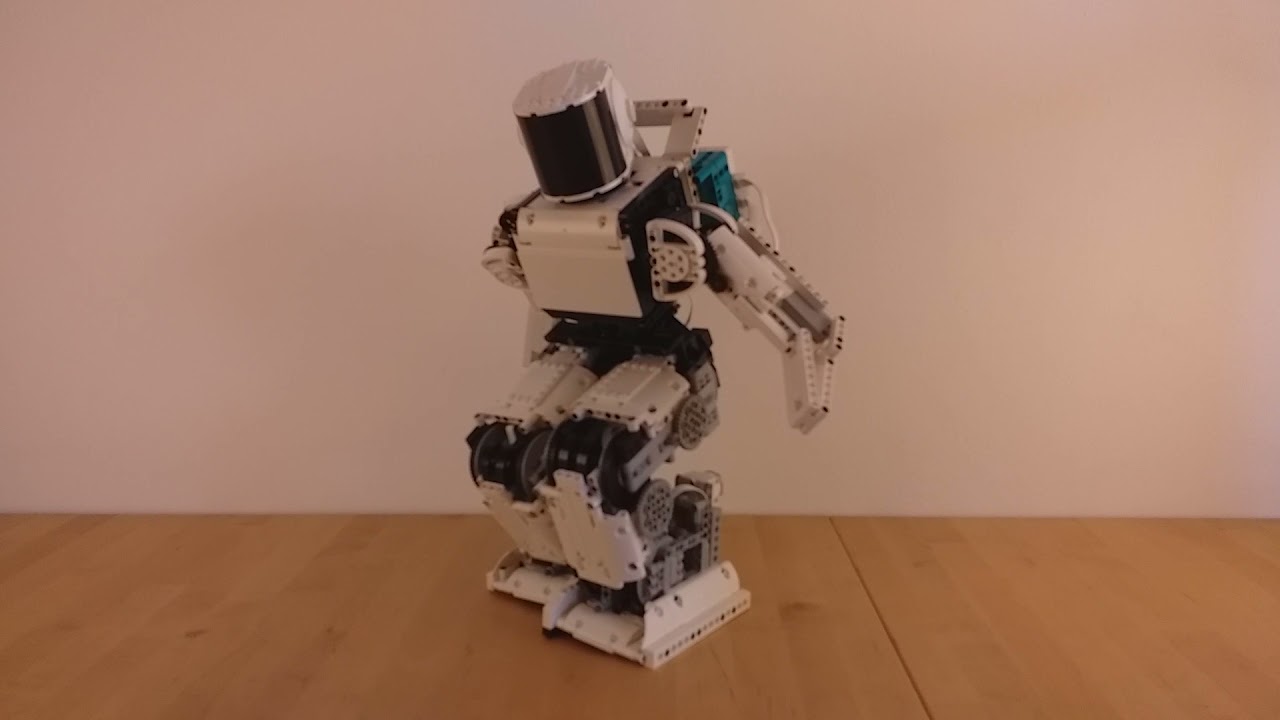 Lego Spike robot walking - YouTube