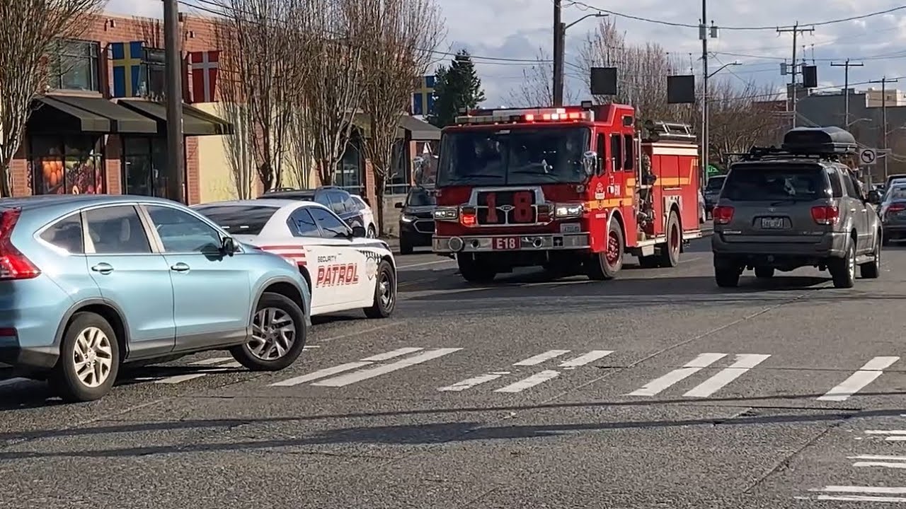 Seattle Fire Engines 18, 20, 21, 25, and 35 responding! - YouTube