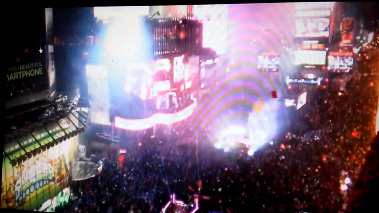 times square countdown 2014 via live cam - YouTube
