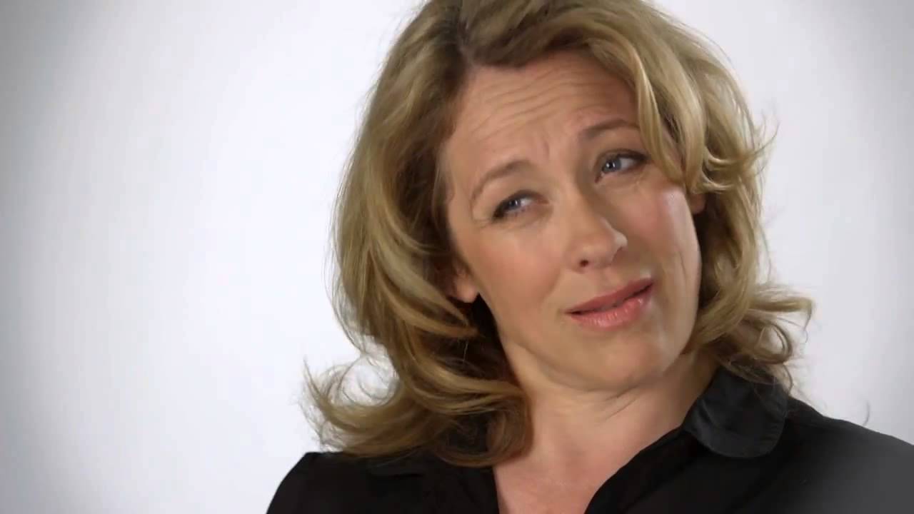 Sarah Beeny's top 7 DIY tips as renovations boom - YouTube