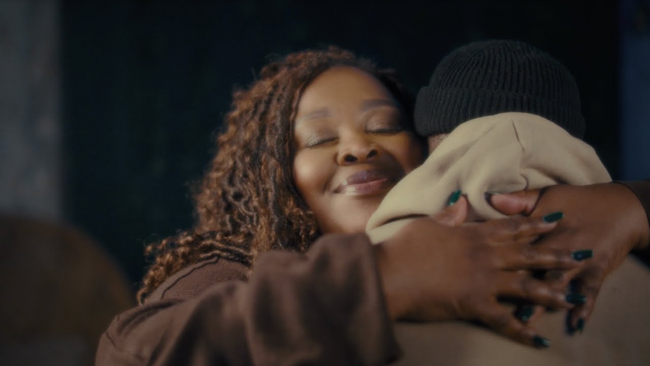 Lizzie Berchie - Flaws & All (Official Visualiser) - YouTube Music