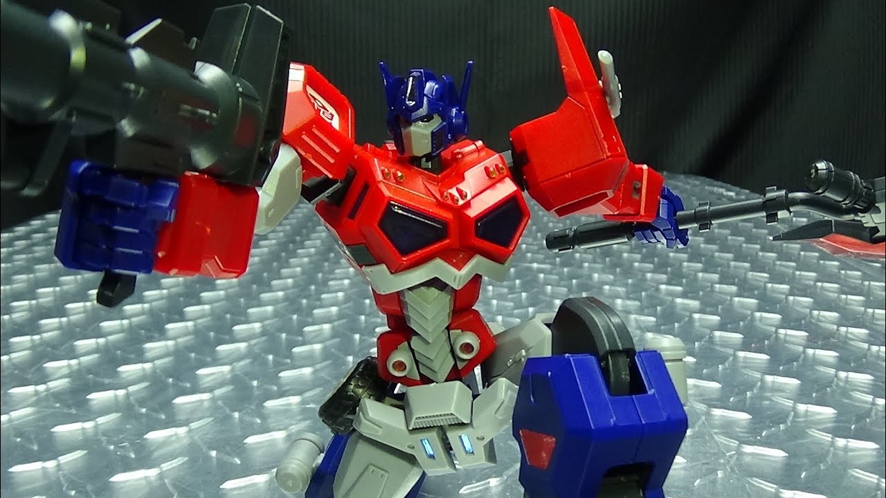 Flame Toys Furai Model OPTIMUS PRIME: EmGo's Transformers Reviews N ...