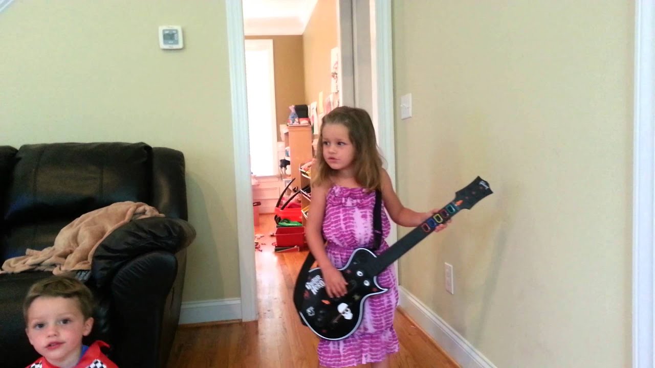 Kids Singing Round Here - YouTube