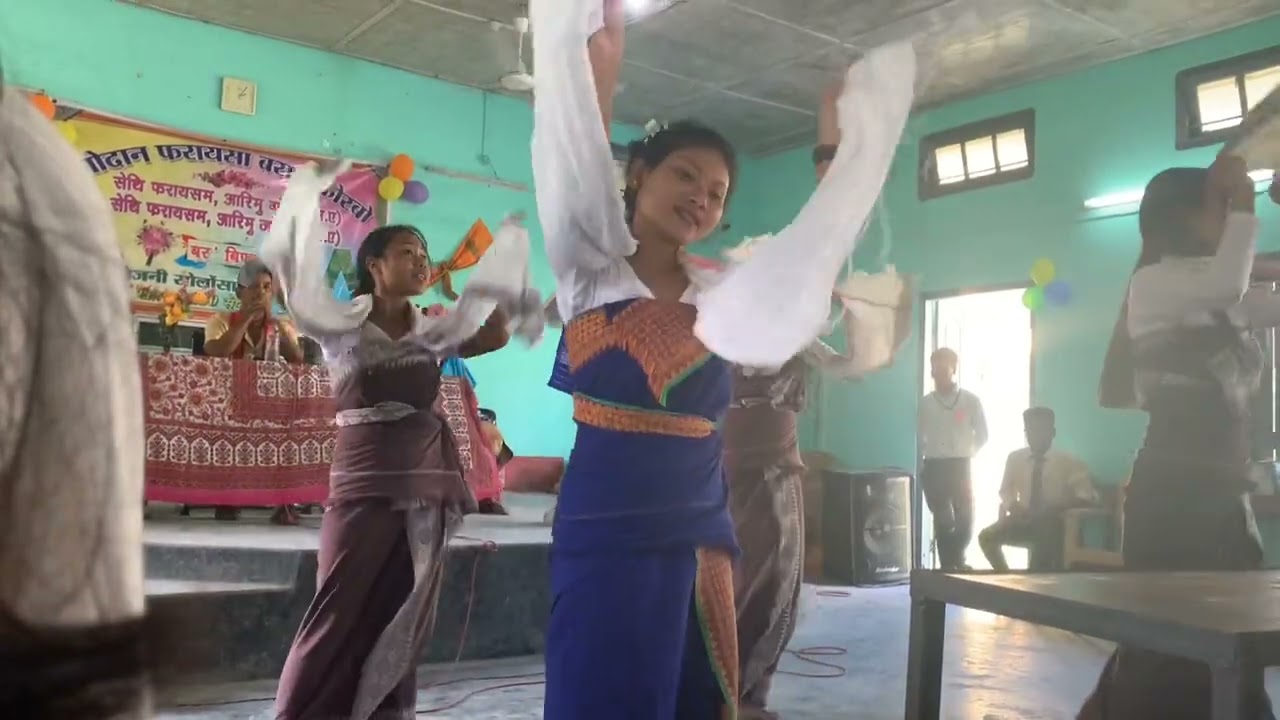 Bagurumba dance //Bodo traditional dance - YouTube