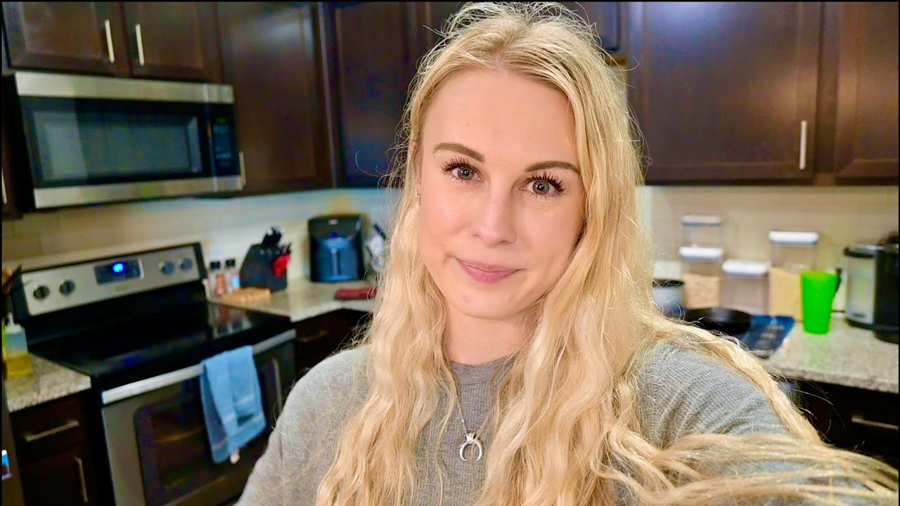 Flight Attendant Life | A Day OFF! Cooking, Shopping, Working Out ...