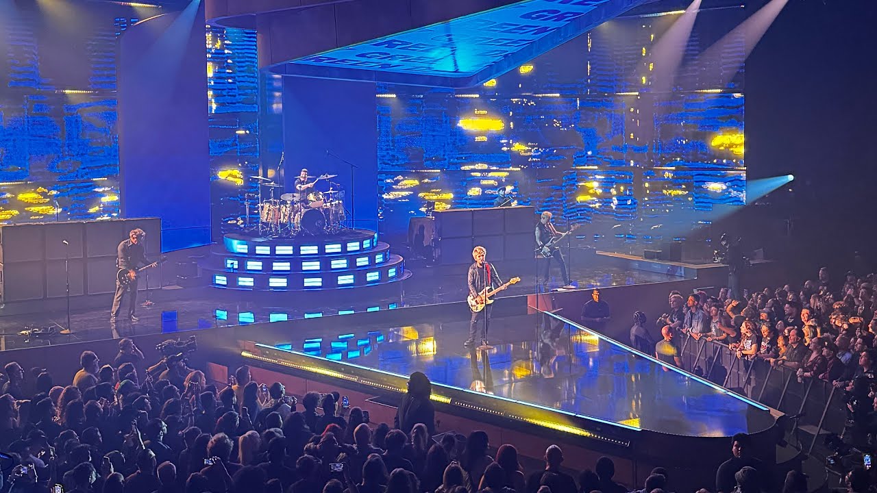 Green Day “Basket Case” into “Welcome to Paradise” live at Amazon Music ...