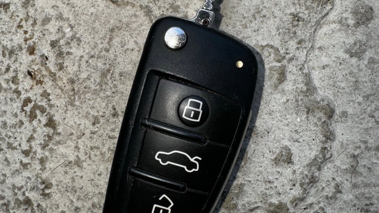 Audi TT Key Fob Battery Replacement - YouTube