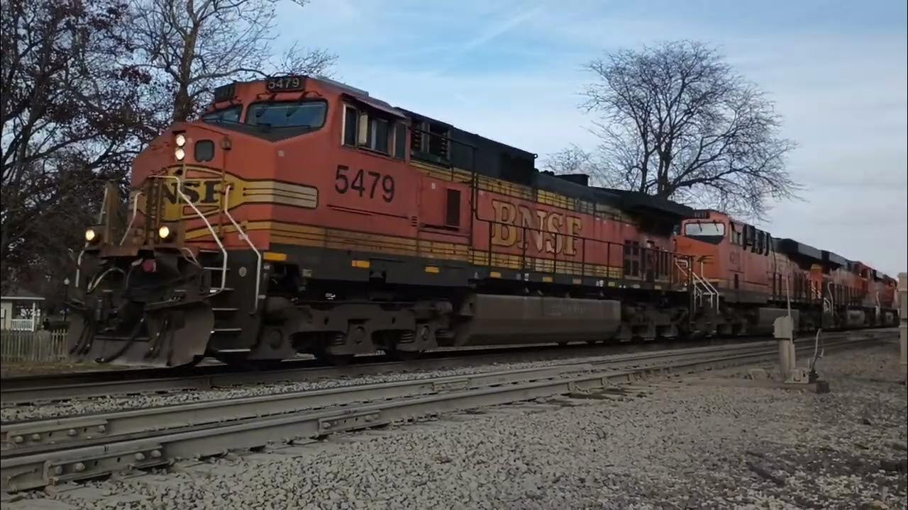 BNSF 5479 leads a Huge Power Move!!! - YouTube