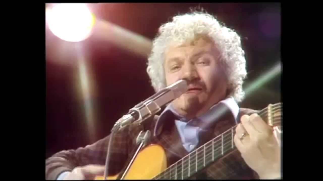 Bruno Lauzi - Il Poeta - Live @RSI 1978 - YouTube