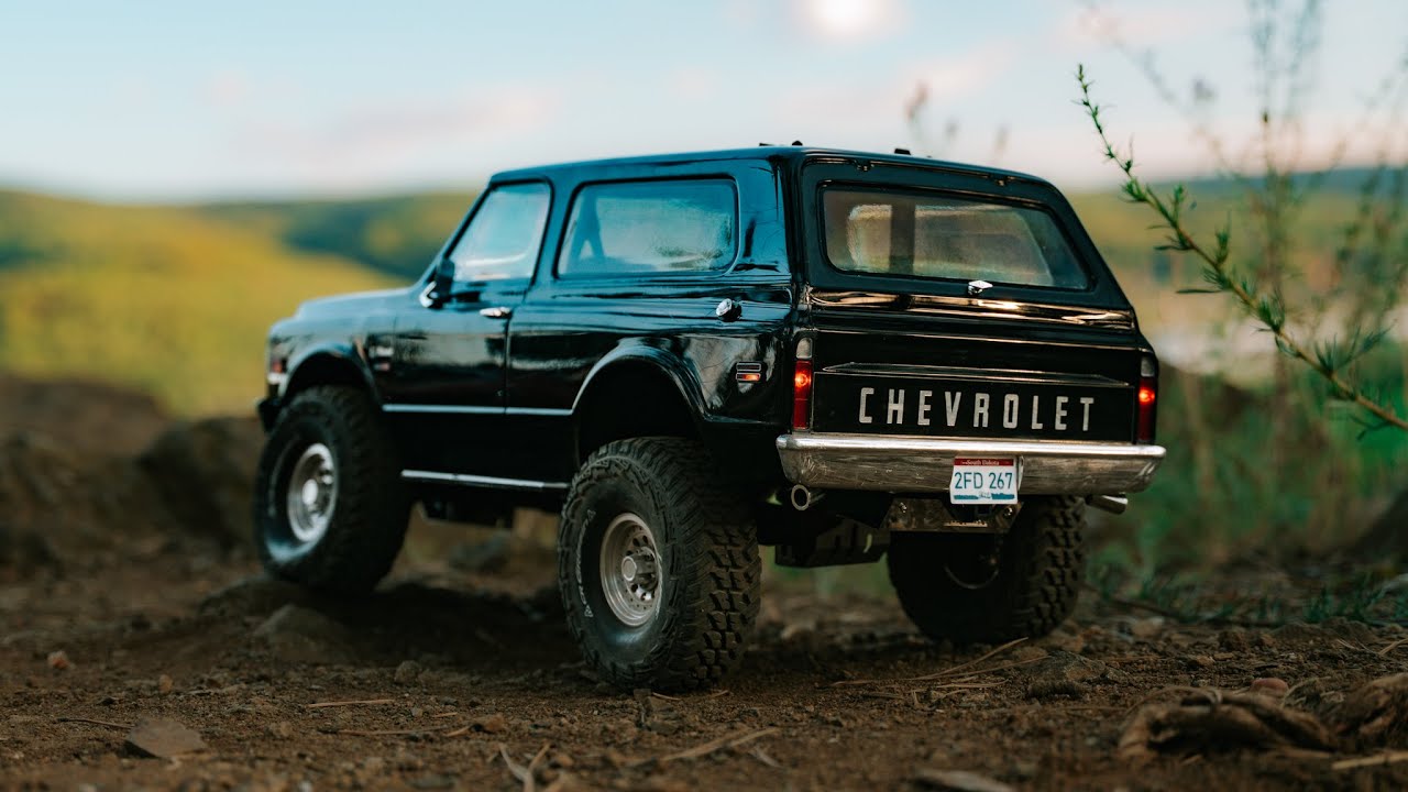 1/10 Scale RC Expedition - Peugeot 504 & Chevrolet Blazer - TRX4 - YouTube