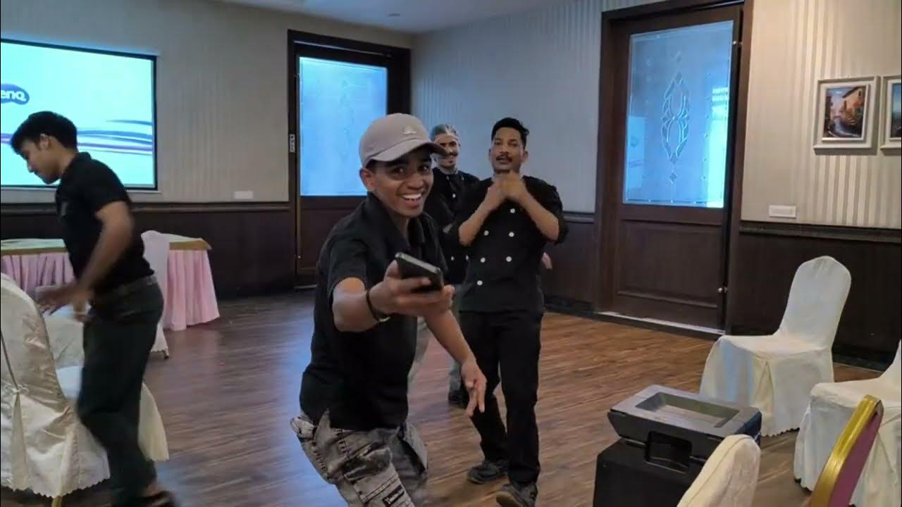 the fern bhimtal 77 town hall mai chef manoj ne kiya gjb dancer ama ke sath - YouTube