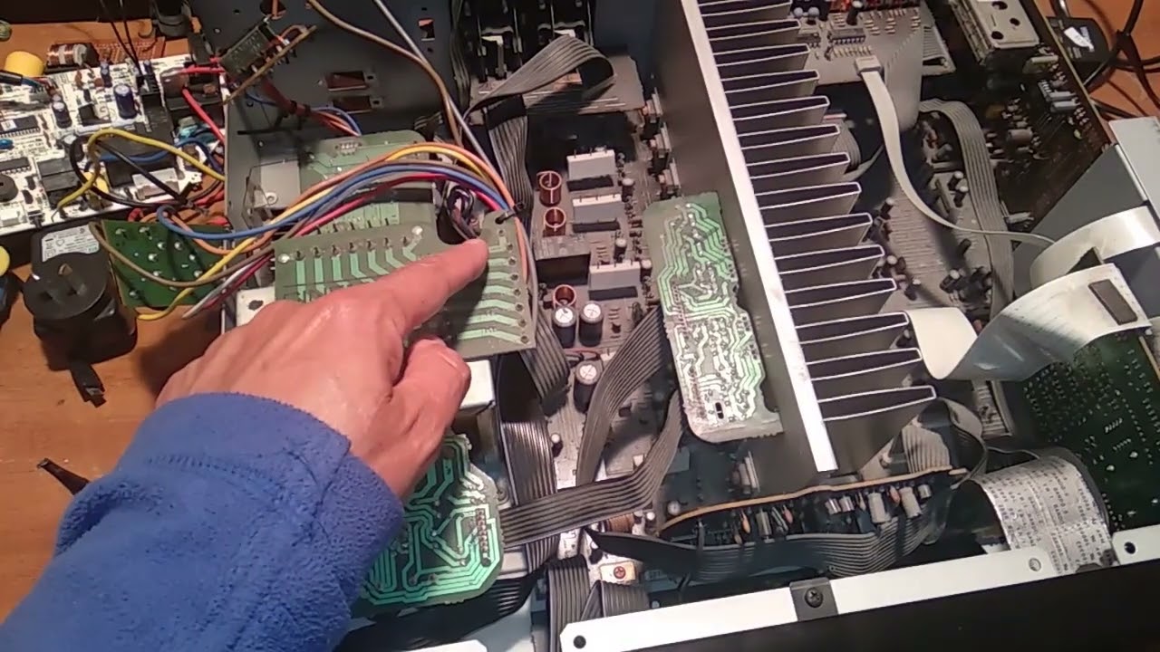 Yamaha RX-V495 - YouTube