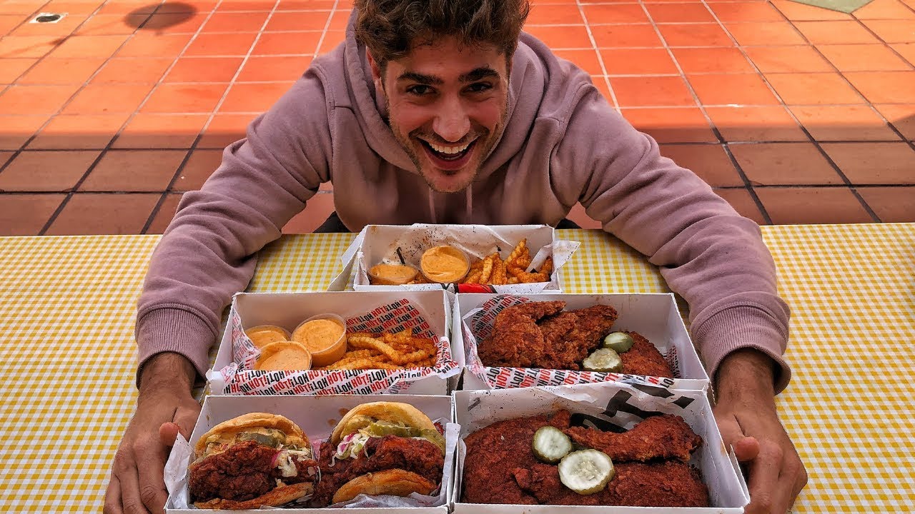 Trying the HOTTEST Fried Chicken in Los Angeles! Howlin' Rays with ...