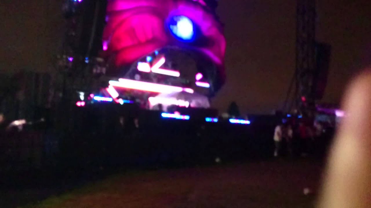 Bass POD - EDC Brasil - YouTube