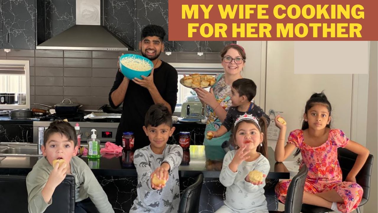 COURTNEY COOKING SOMETHING SPECIAL FOR HER MOTHER | LOVELEEN VATS ...