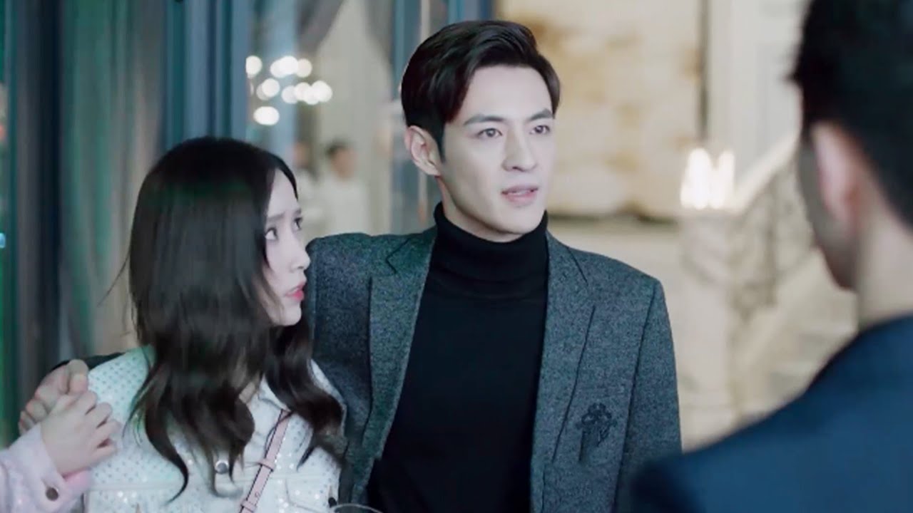 🛫The CEO saw someone approaching Cinderella and was jealous, and hugged her to declare ...