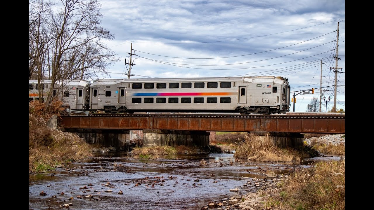 New Jersey Transit Train 5512 - YouTube