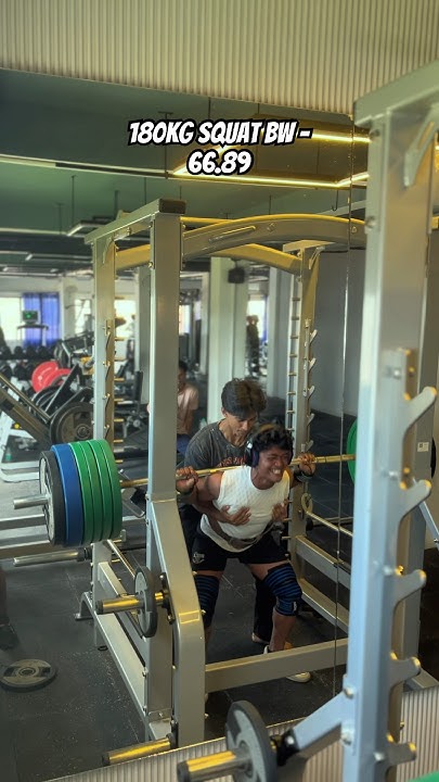 180 kg squats powerlifting bw 66.89 kg #motivation #squat #powerlifting #gym - YouTube