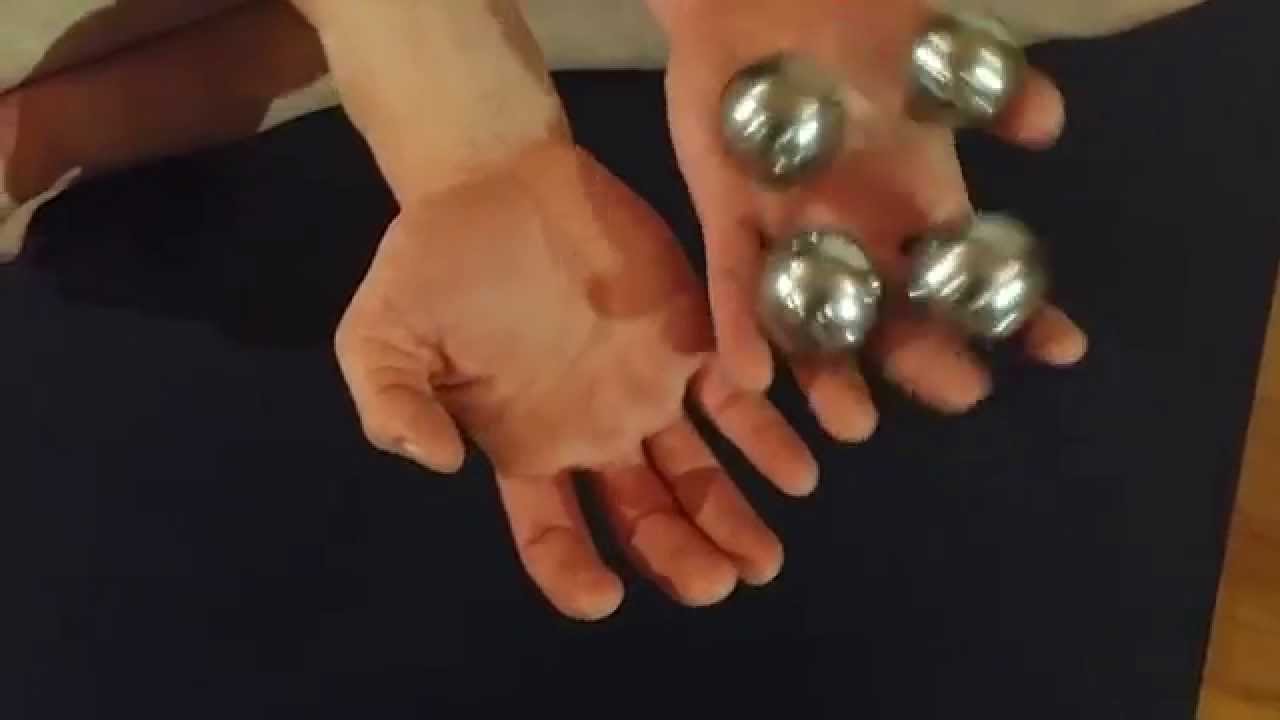 Passing 4 baoding balls - YouTube