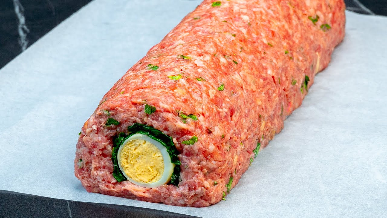 This minced meat roll will make any chef envious! - YouTube