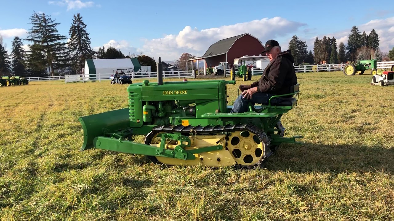 #137 1952 John Deere MC Crawler/Dozer - YouTube