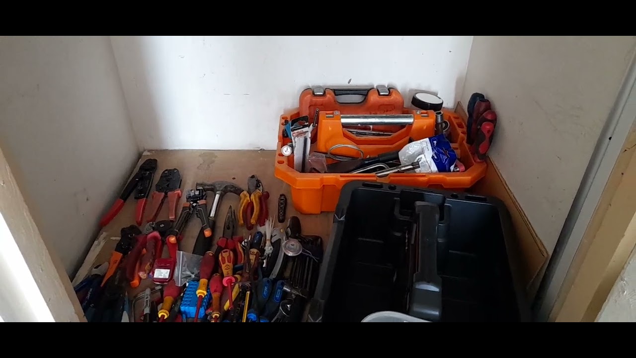 Tool sort out and clean up of the tool cupboard - YouTube