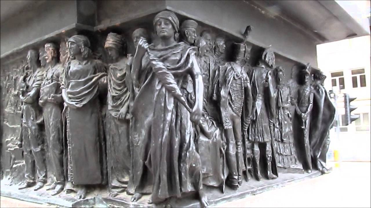 Queen Victoria R I 1897 Diamond Jubilee Statue & Frieze Albert Square ...