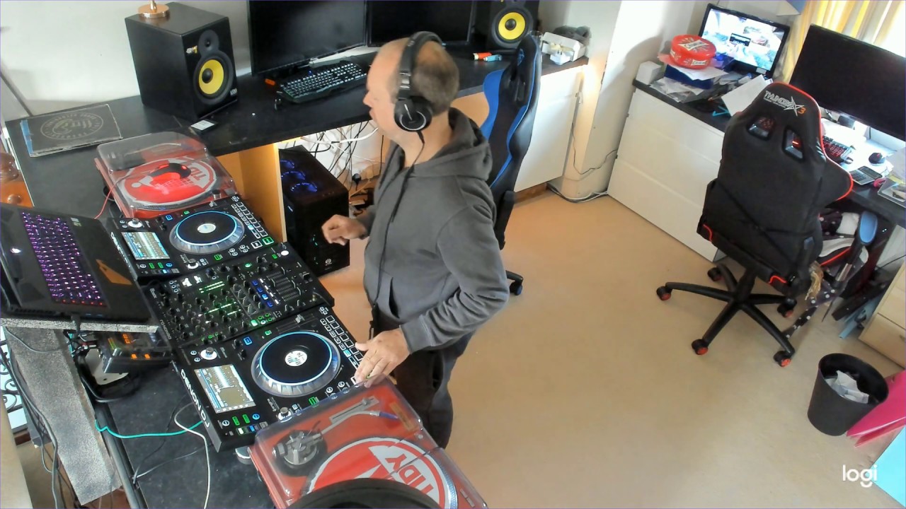 DJ Andy Giles live House Mix with Denon Prime Setup - YouTube