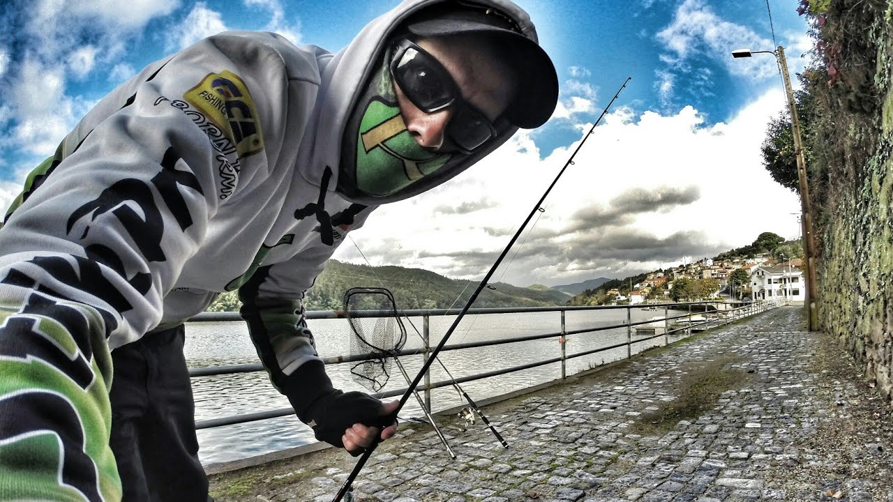 Street & Urban Fishing Douro - YouTube