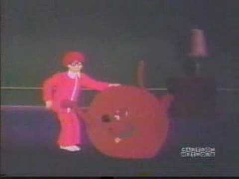 Scooby-Doo inflates himself with a bike pump! - YouTube