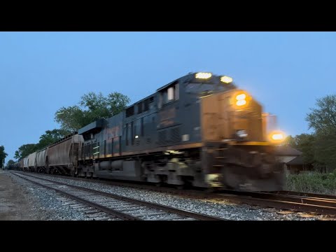 CSX M642-23 w/ CSX 3220 & CSX 4526 power through Rensselaer, Indiana - YouTube