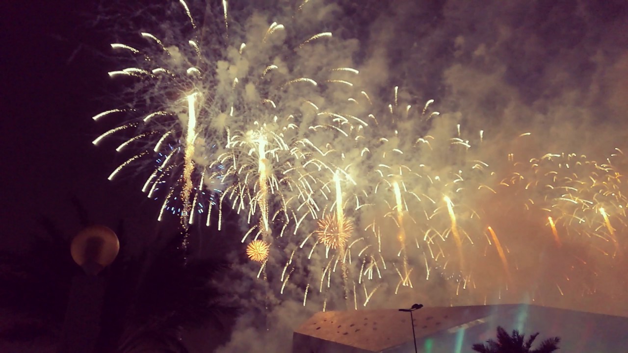 Kuwait fireworks 2016 - YouTube