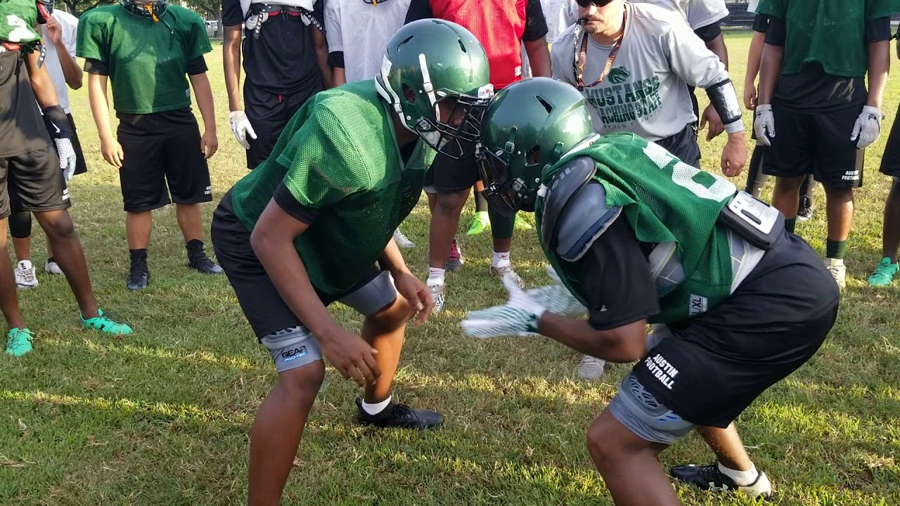 Austin Mustangs circle drills - YouTube
