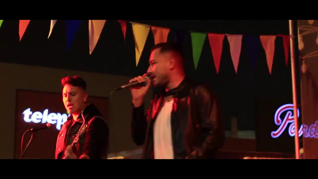 REVIVAL BAND- "Avivamiento Aquí" (EN VIVO desde C.C.Minka) - YouTube