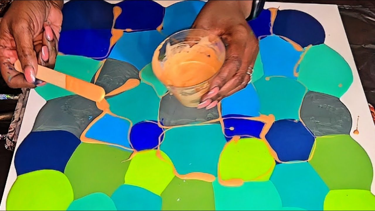 GRADIENT Puddles Drizzled in Gold w/ Pewter Swipes! #acrylicpour # ...