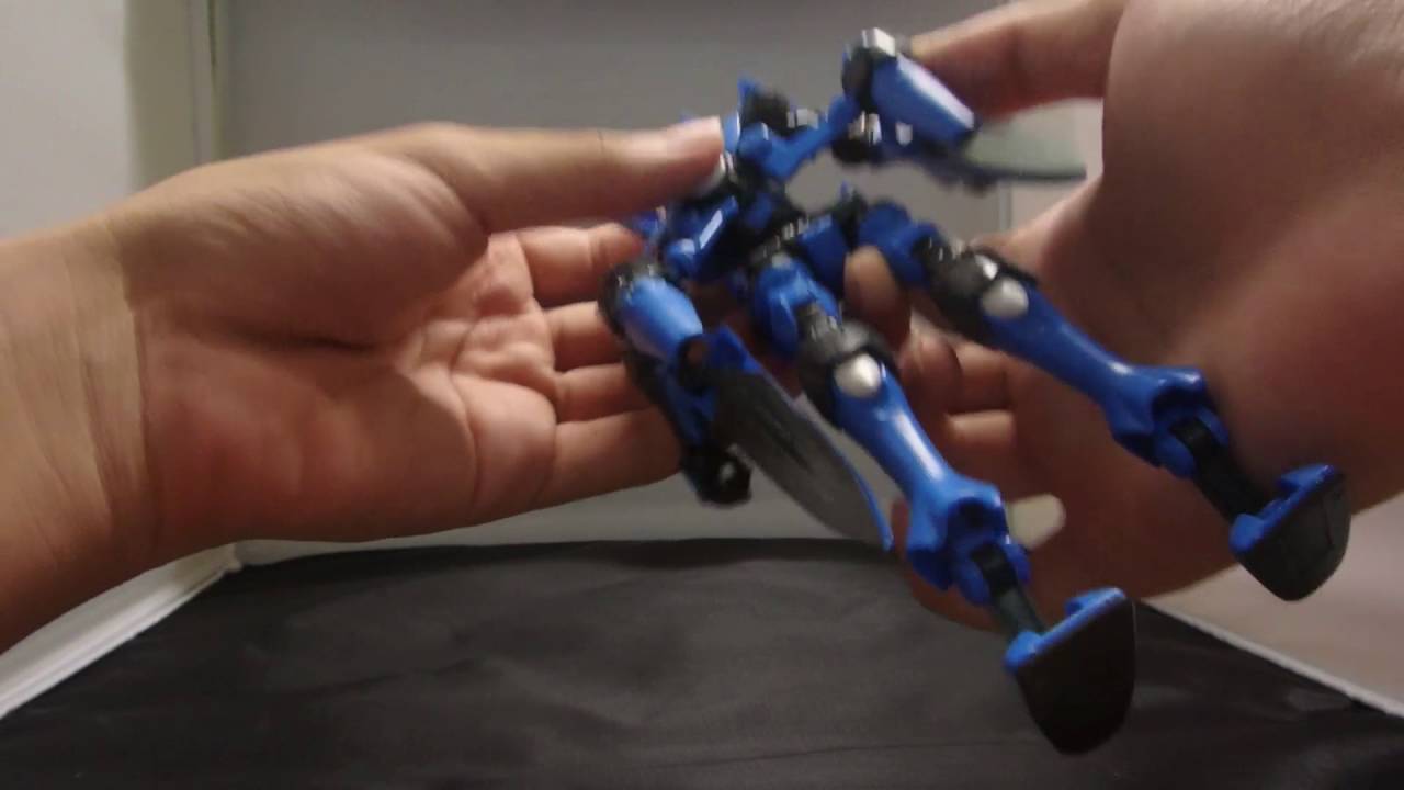 HG Brave Commander Test Type Review - YouTube